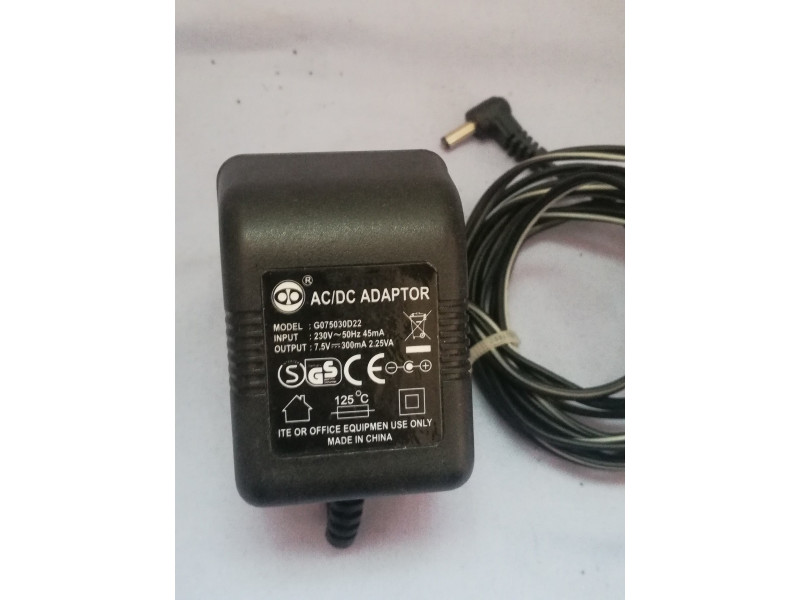 AC/DC Adapter 7.5 V / 300 mA - iz Nemacke