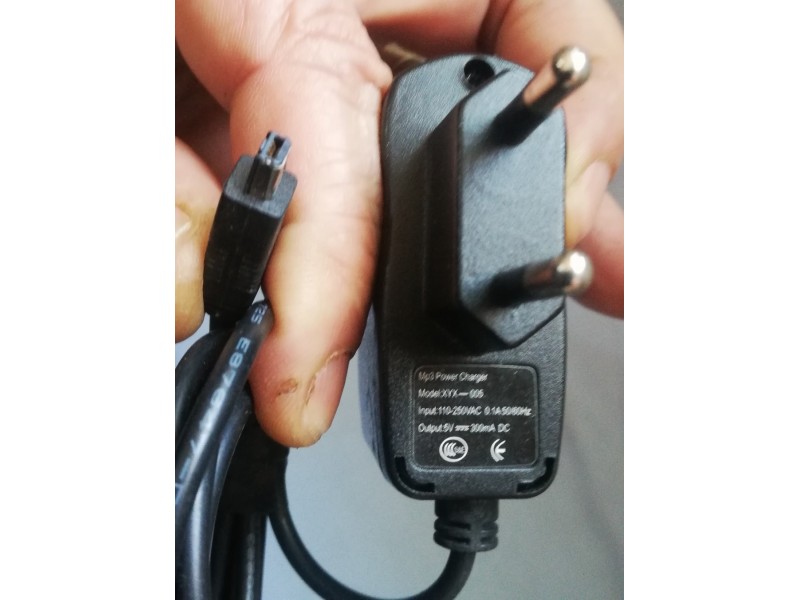 Mp3 Power Charger - Adapter - 5V / 300 mA - iz Nemacke