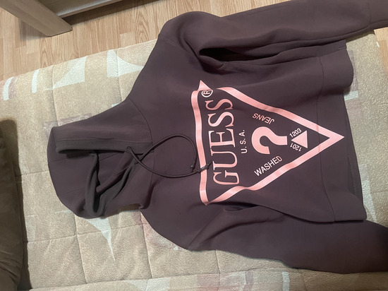 GUESS duks kao nov