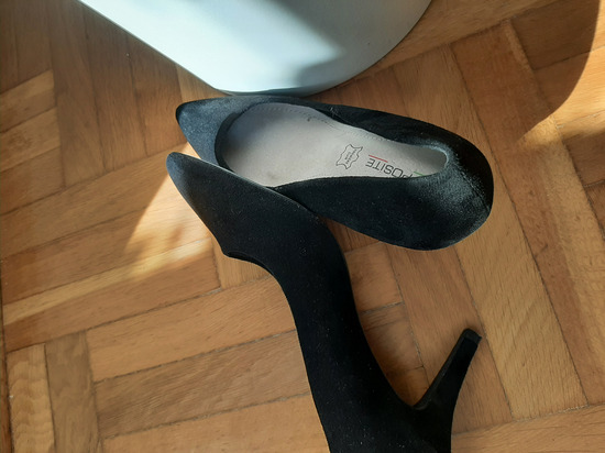     Nove salonke