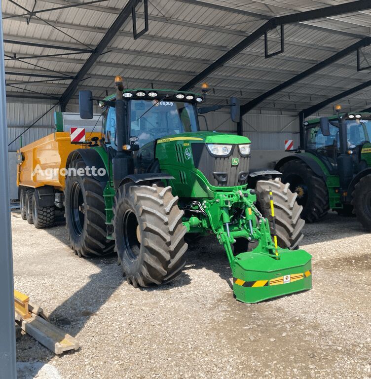 John Deere 6215R traktor točkaš