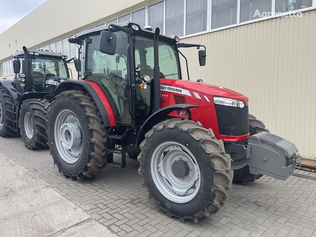 Novi Massey Ferguson 5711 / 110 k.s. traktor točkaš