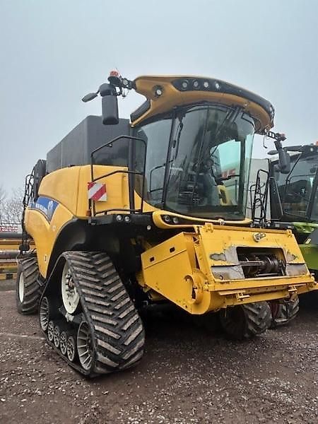 New Holland CR 8.80 ST kombajn za žito