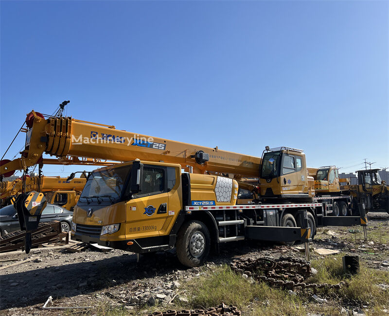 XCMG XCT25 25 ton 25t mobile truck crane pokretna dizalica