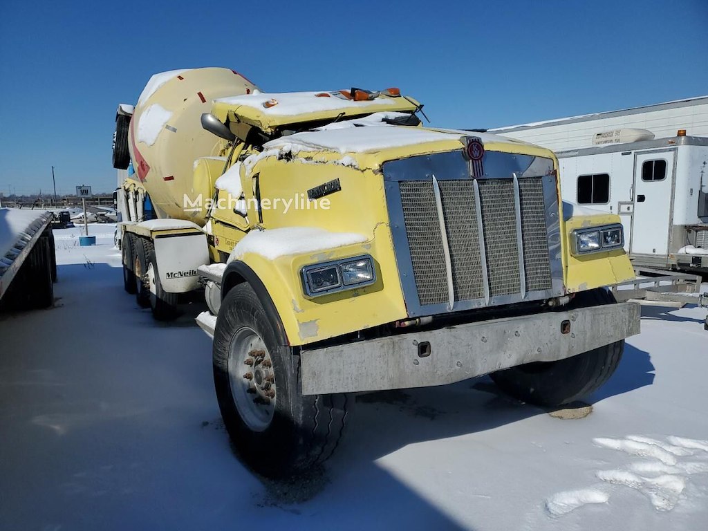 Kenworth W900 kamion s mešalicom za beton