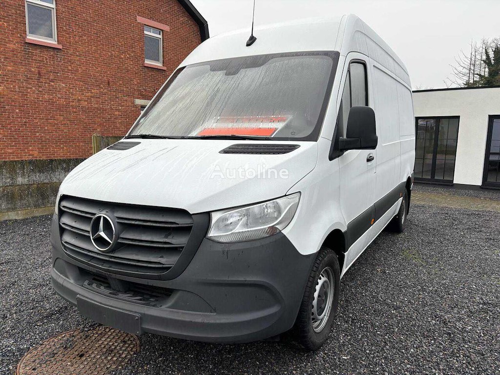 Prodaje se Mercedes-Benz Sprinter minibus furgon na aukciji