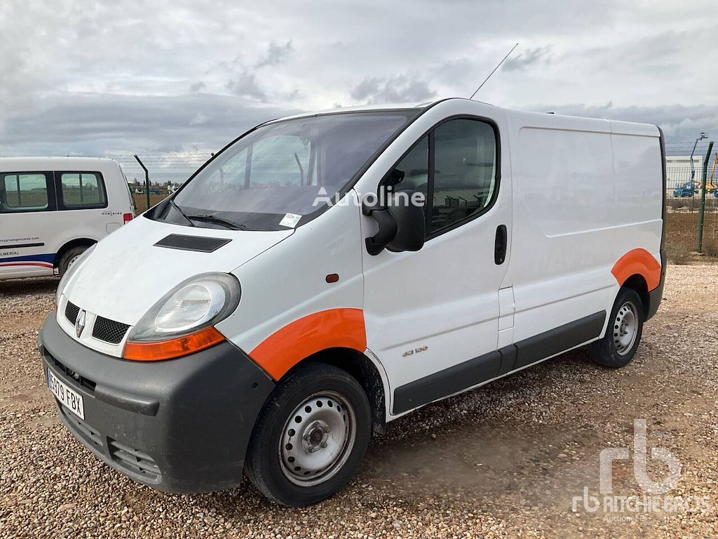 Prodaje se Renault TRAFIC diesel minibus furgon na aukciji