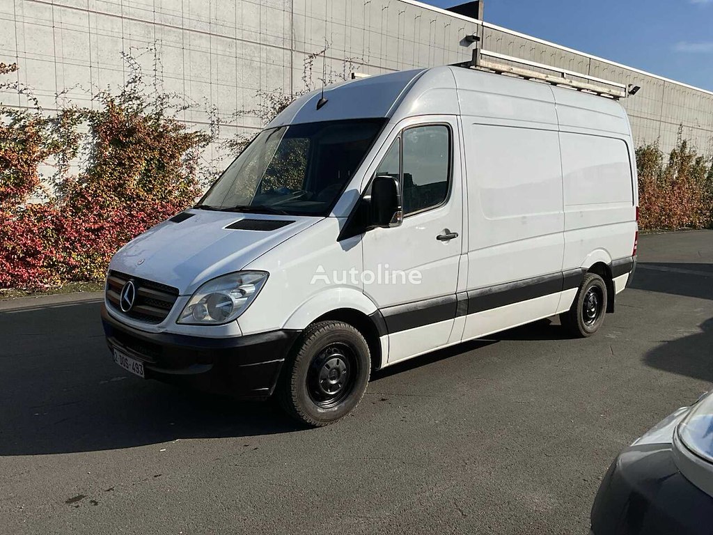 Prodaje se Mercedes-Benz Sprinter minibus furgon na aukciji