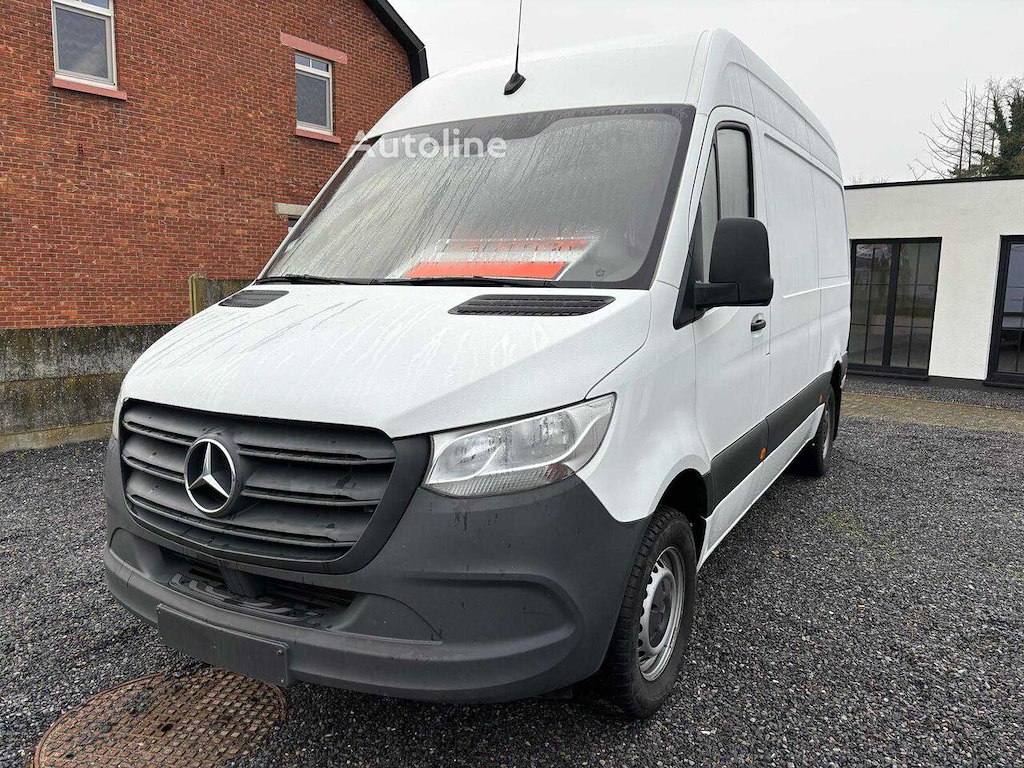 Prodaje se Mercedes-Benz Sprinter minibus furgon na aukciji