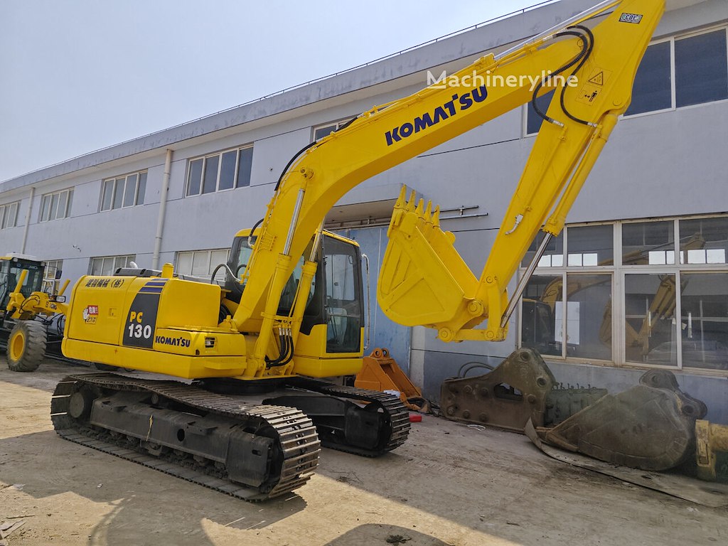 Komatsu PC130 bager guseničar