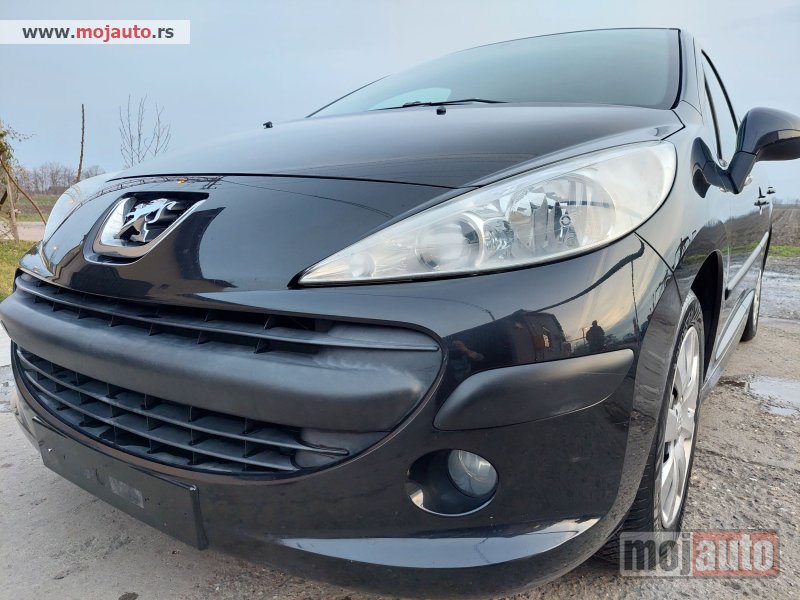 Peugeot 207 1.4 16V PEZO MOTOR KAO NOV