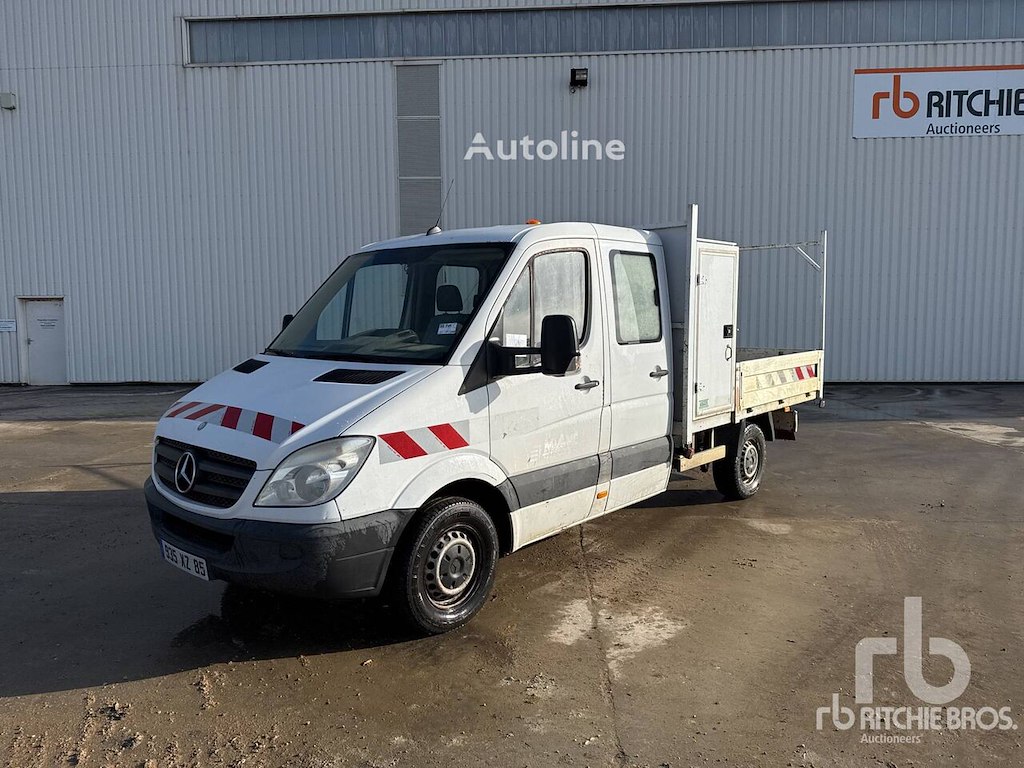 Prodaje se Mercedes-Benz SPRINTER 4x2 Vehicule Utilitaire kamion s ravnom platformom < 3.5t na aukciji