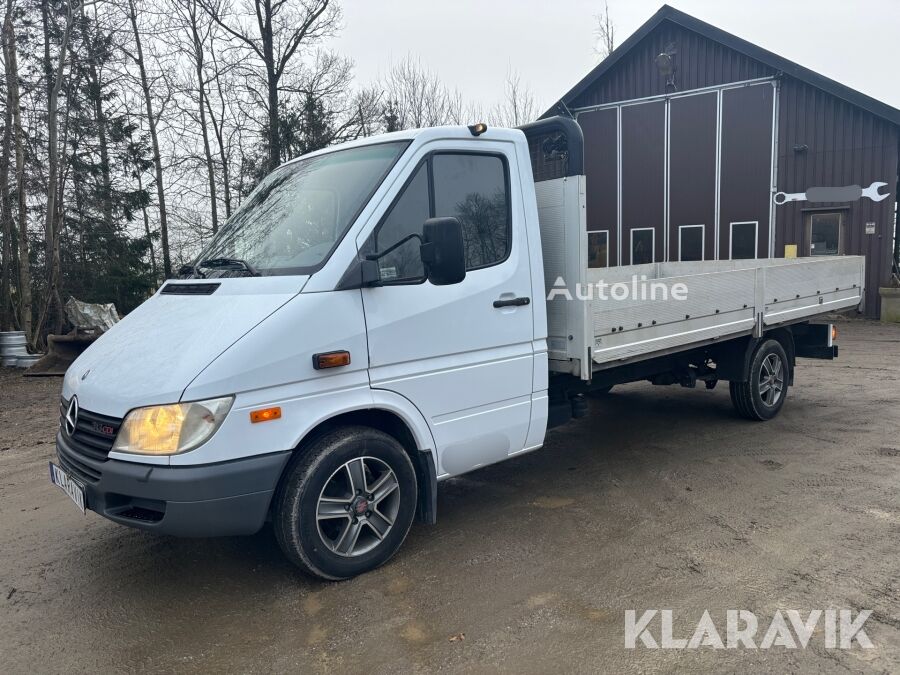 Prodaje se Mercedes-Benz Sprinter 313 kamion s ravnom platformom < 3.5t na aukciji