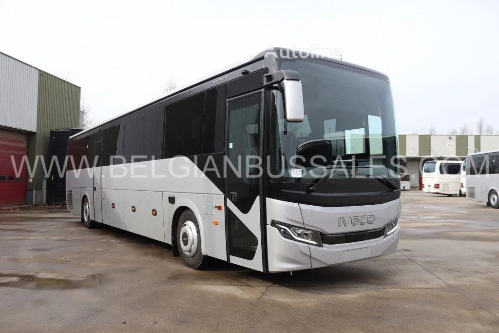 Novi IVECO Evadys 13m with middle door + WC / 3 seat point belts / ADAS-Sys turistički autobus