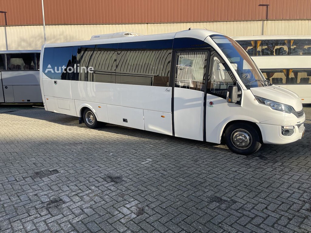 IVECO Rosero First turistički autobus