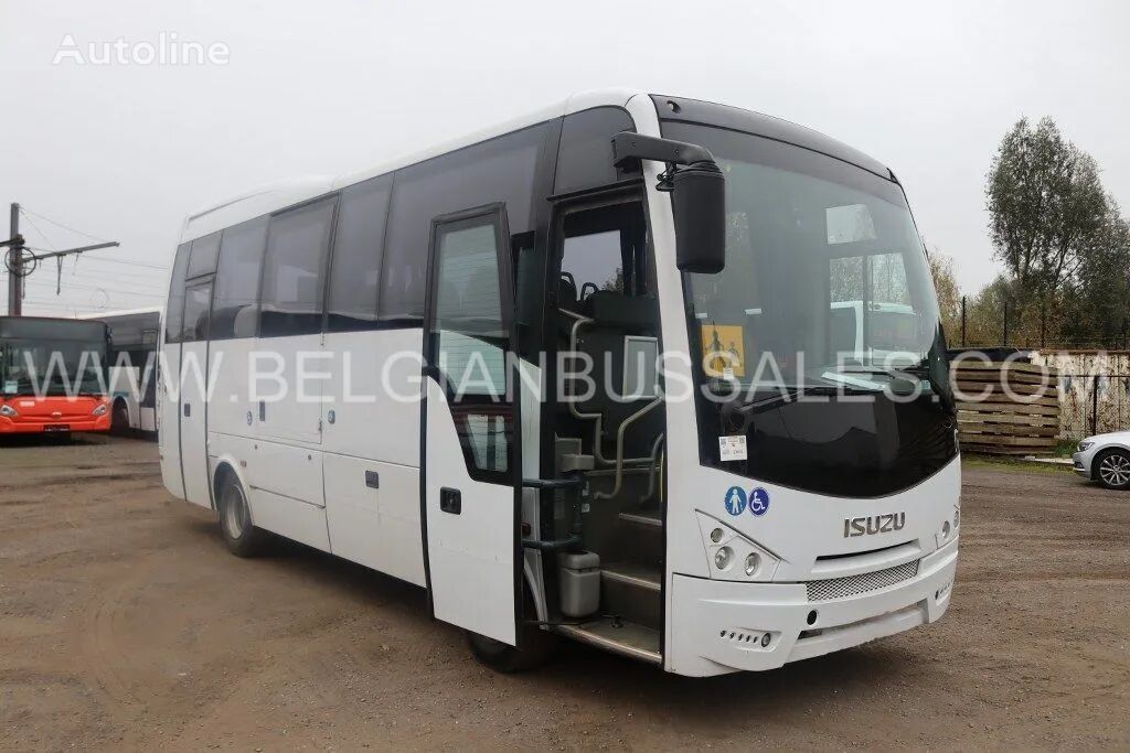 Isuzu Turquoise prigradski autobus