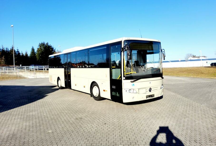 Mercedes-Benz O 560 Intouro prigradski autobus