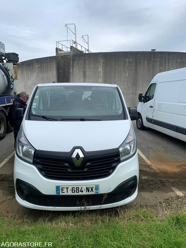 Prodaje se Renault TRAFIC putnički minibus na aukciji