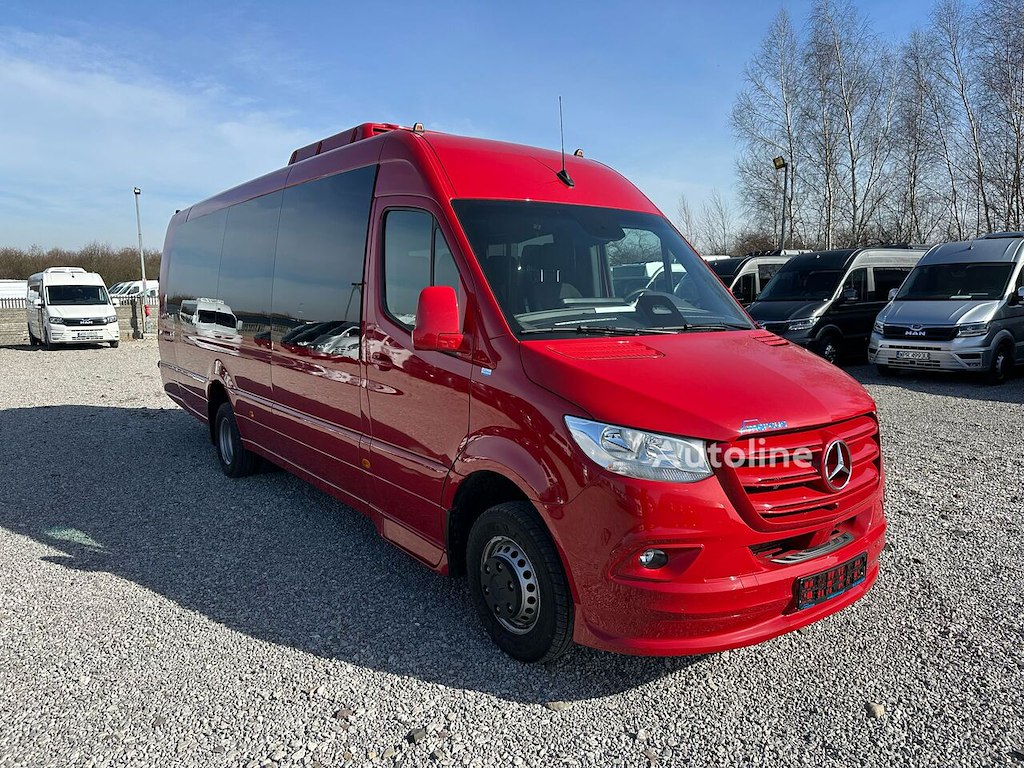 Novi Mercedes-Benz Sprinter putnički minibus