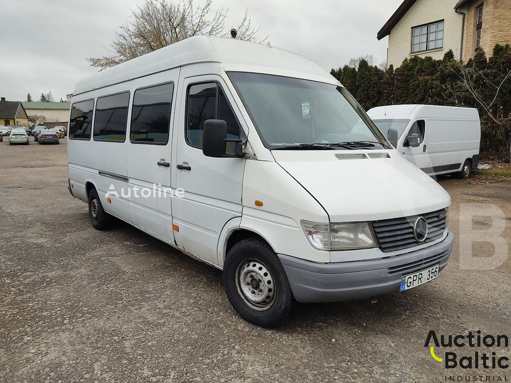 Prodaje se Mercedes-Benz 312 putnički minibus na aukciji