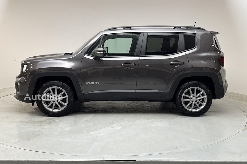 Prodaje se Jeep Renegade krosover na aukciji