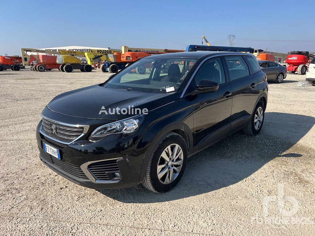 Prodaje se Peugeot 5008 krosover na aukciji