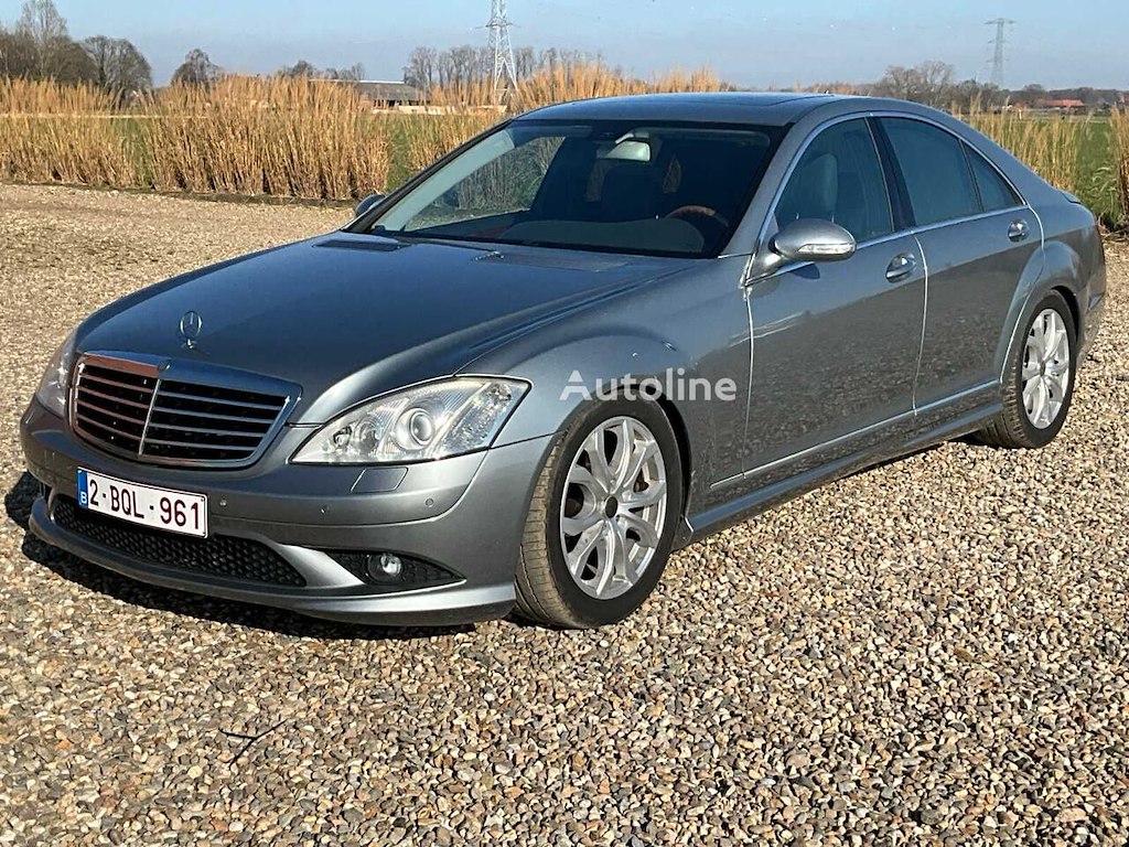 Prodaje se Mercedes-Benz Sedan na aukciji