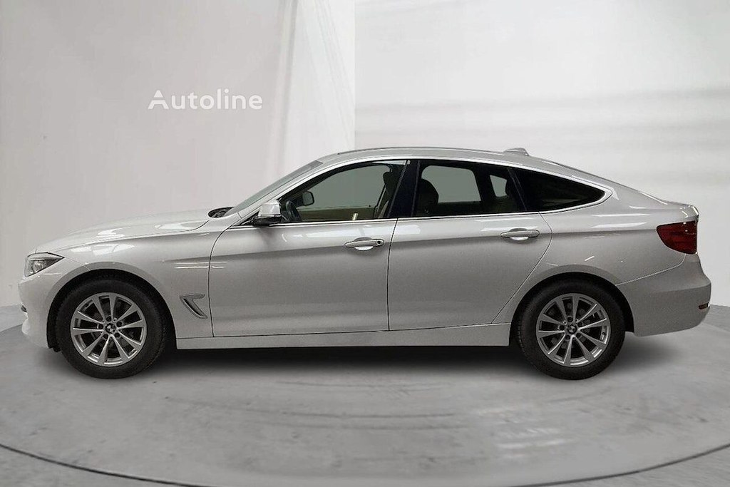 Prodaje se BMW 3-serien sedan na aukciji