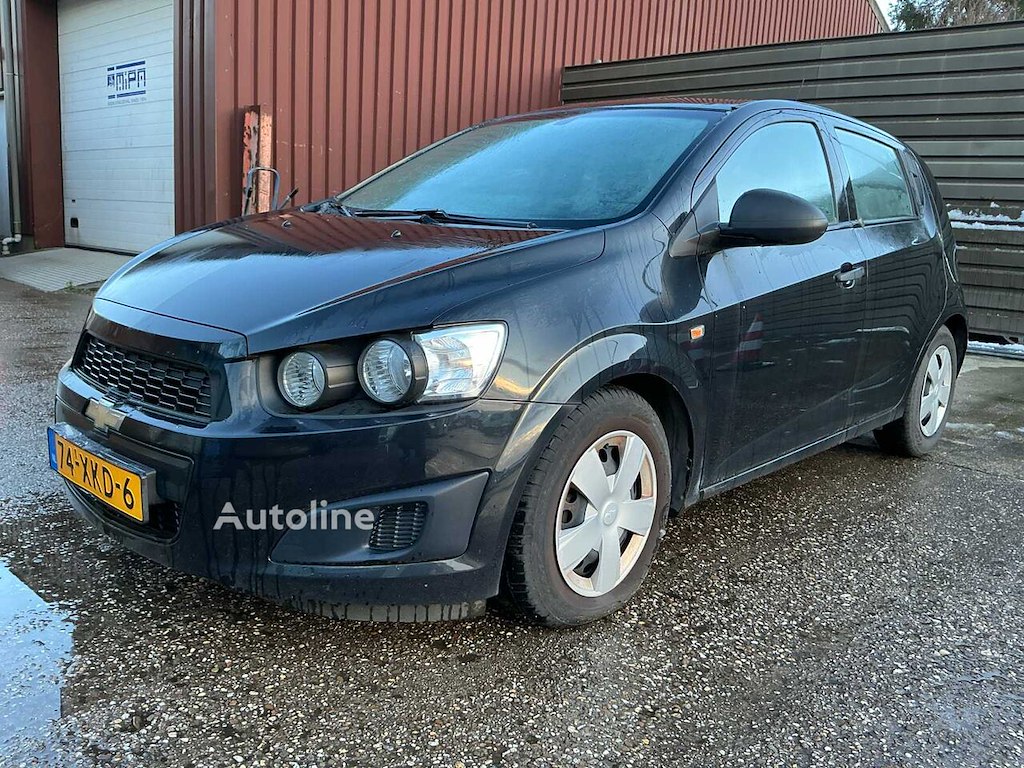 Prodaje se Chevrolet Aveo hečbek na aukciji