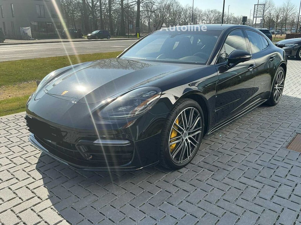 Prodaje se Porsche Panamera Turbo hečbek na aukciji