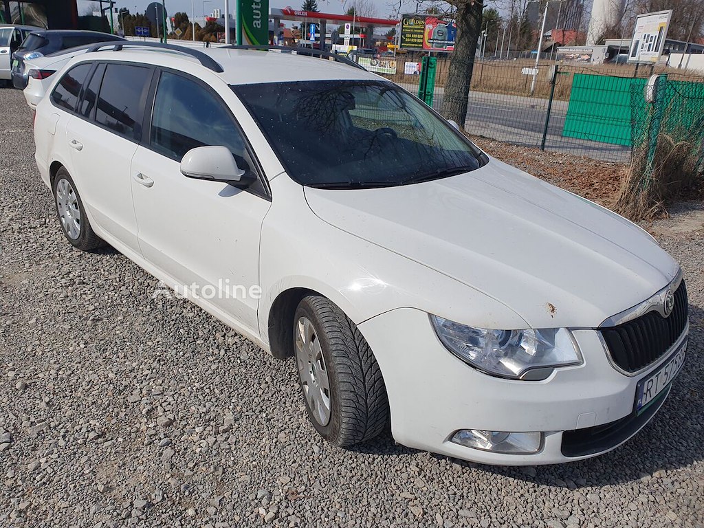 Škoda Superb 1,6 TDI KLIMA HAK karavan