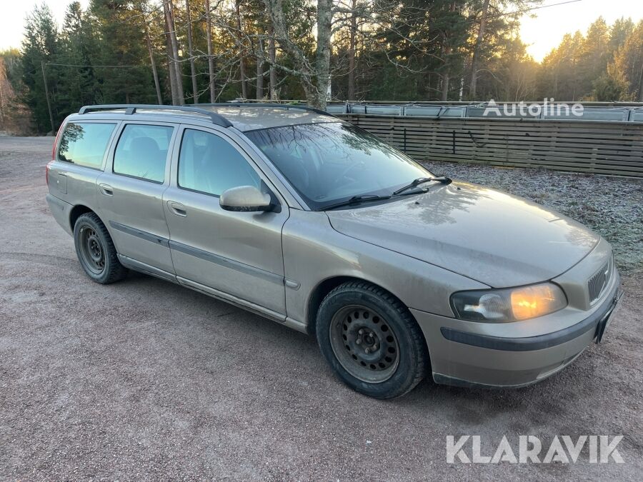 Prodaje se Volvo V70 karavan na aukciji