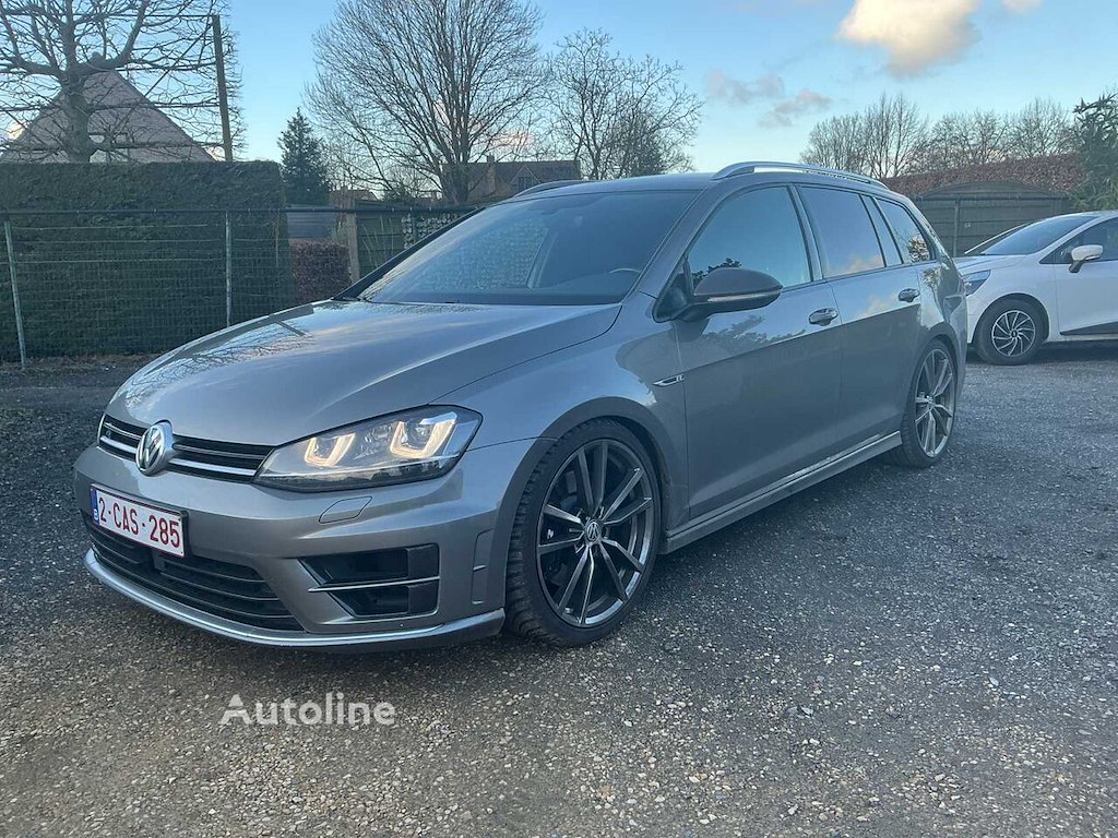 Prodaje se Volkswagen Golf R karavan na aukciji