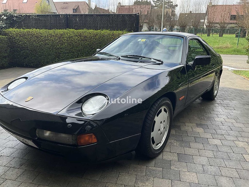 Prodaje se Porsche 928 S4 kupe na aukciji