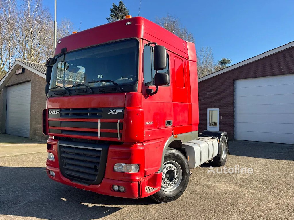 DAF XF 105.460 , Tipper Hydraulic, Airco, webasto, Euro 5 !!! tegljač