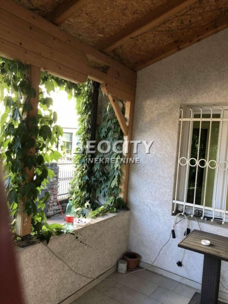 Novi Sad, Podbara, , 4.0, 220m2, 1500EUR