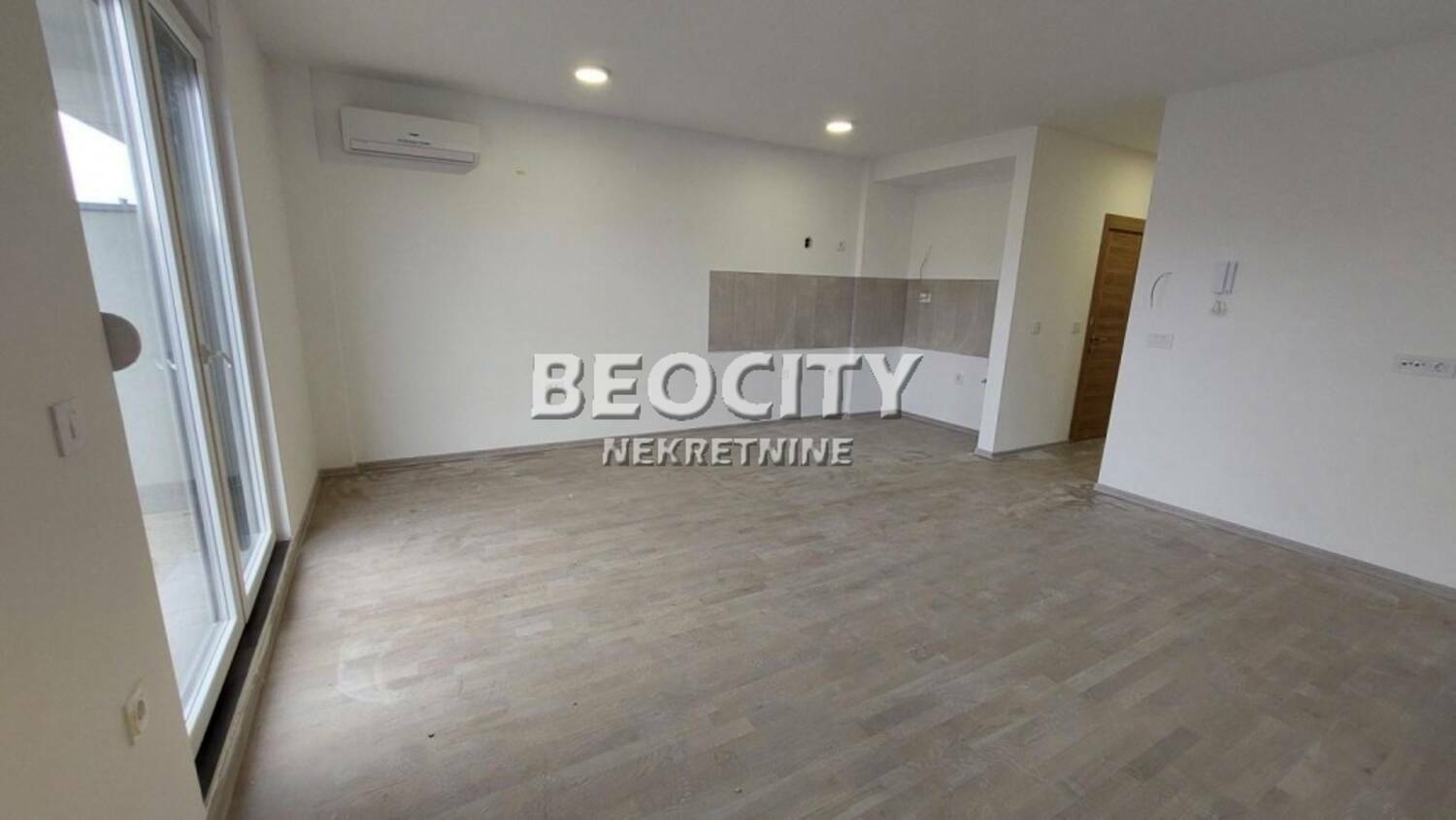 Novi Sad, Sremska Kamenica, Tihomira Arsića, 2.5, 63m2, 400EUR