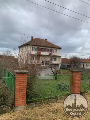 Na prodaju kuća-Lazarevac