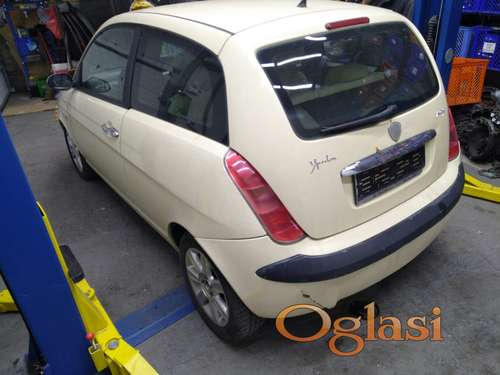 Lancia ypsilon vrata kod boje 228