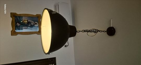 lusteri lampe