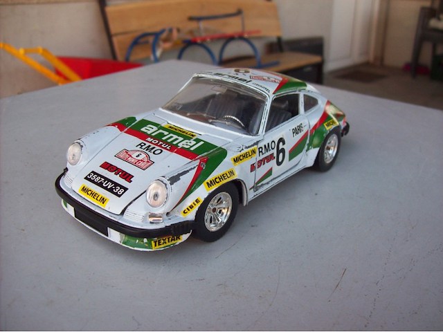 Porsche 911,burago 1/24 - Made in Italy