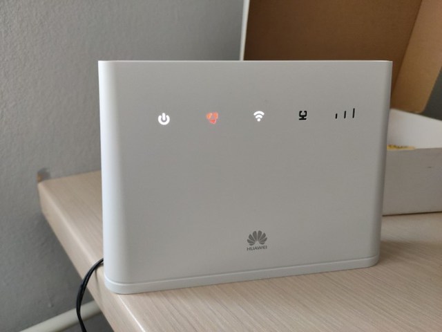 Huawei 4G ruter na karticu B311 u kutiji,Sim free.