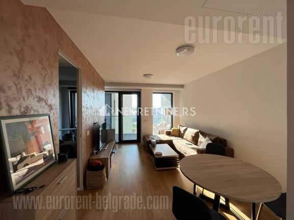 #46812, Izdavanje, Stan, SAKURA PARK, 900 EUR