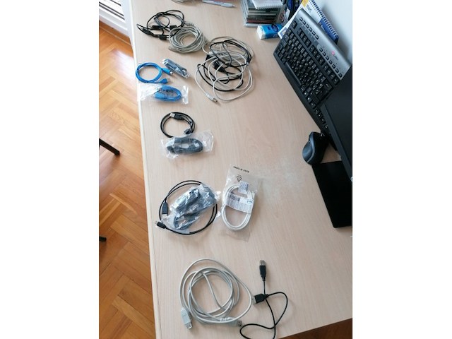 17 USB kablova - mini, micro, produžni, za štampač...