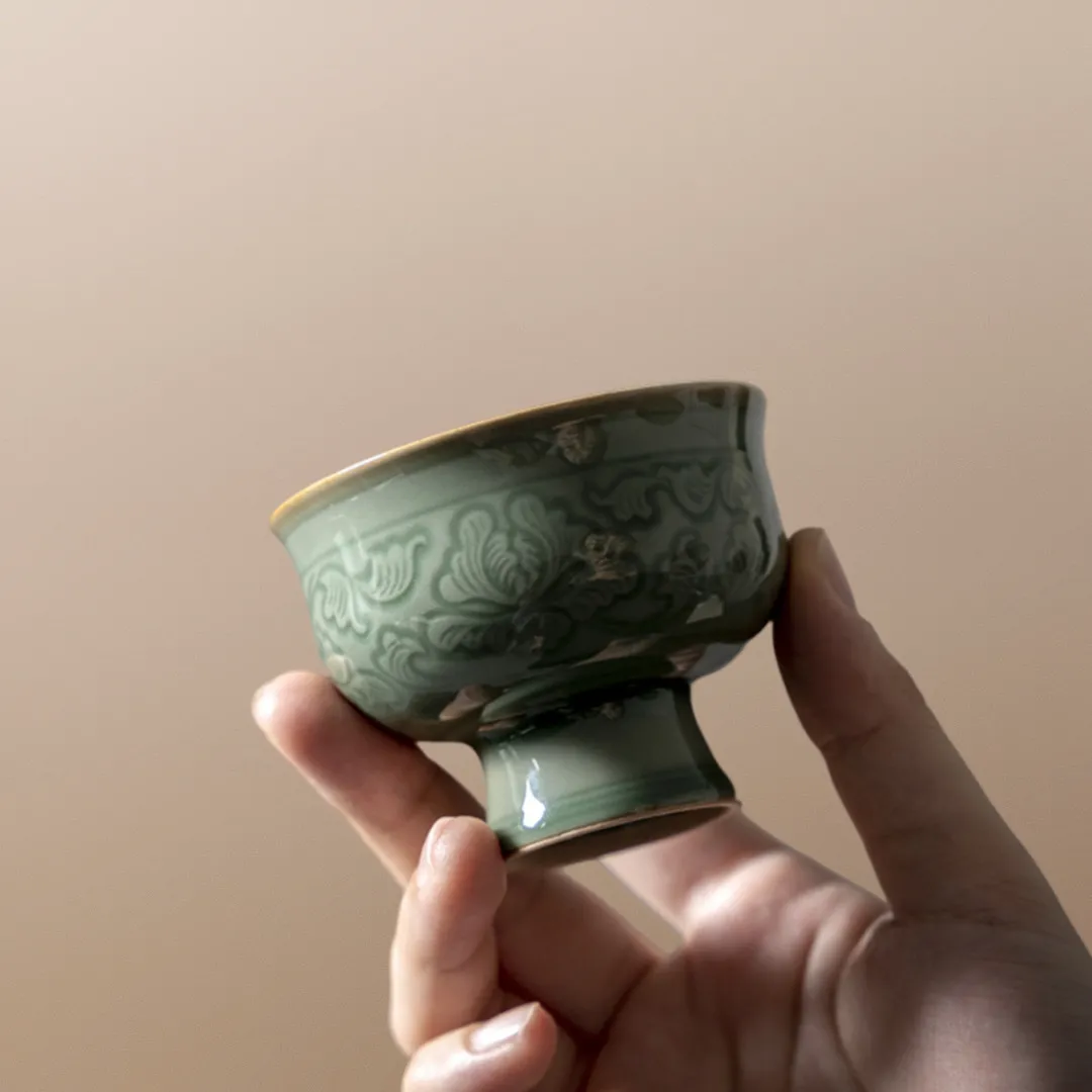 [Winter SALE][SALE]Hand-embossed Antique Style Peony Pattern Yue Kiln Celadon Tasting Cup