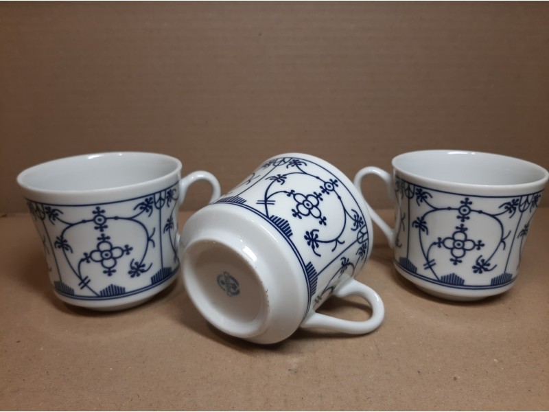 LOT ANTIKVARNI PORCELAN"BLAU SAKS"ZAJEČAR YU NOSTALGIJA