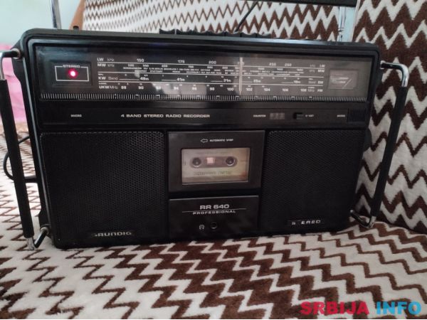 Radio kasetofon grundig RR-640