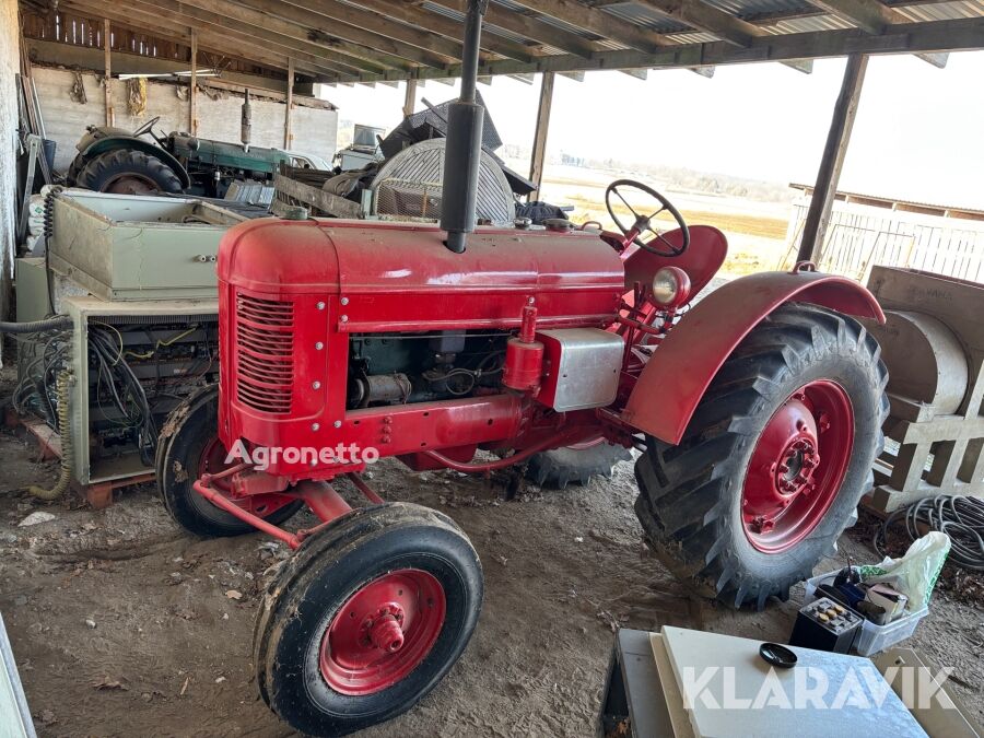 Prodaje se Volvo T33 mini traktor na aukciji