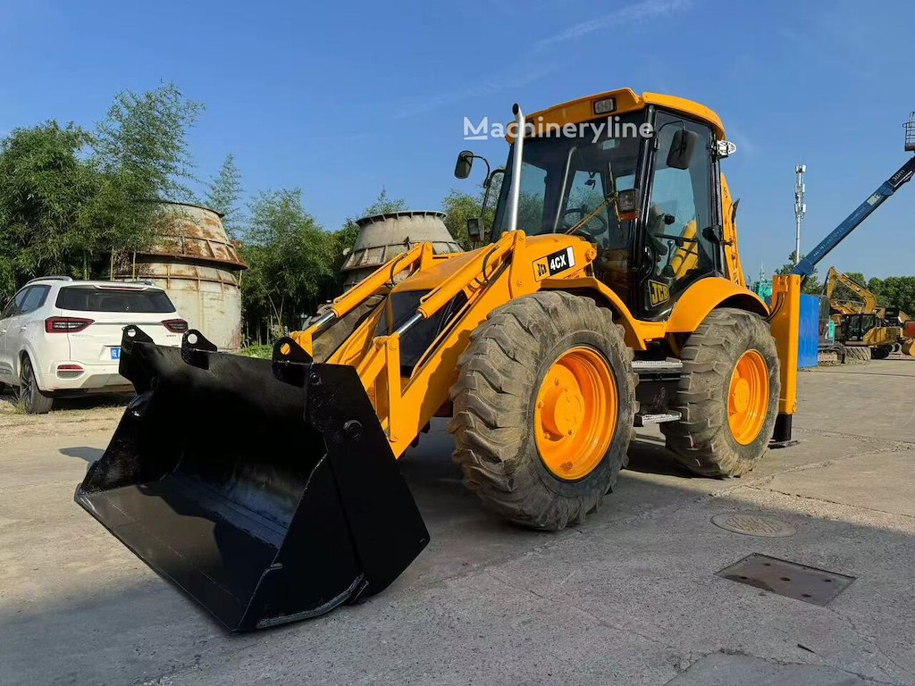 JCB 4CX bager guseničar