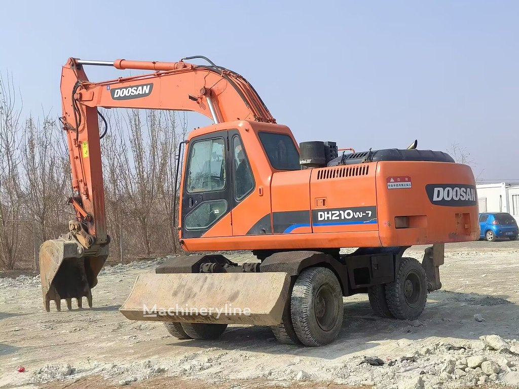 Doosan DH210 bager točkaš